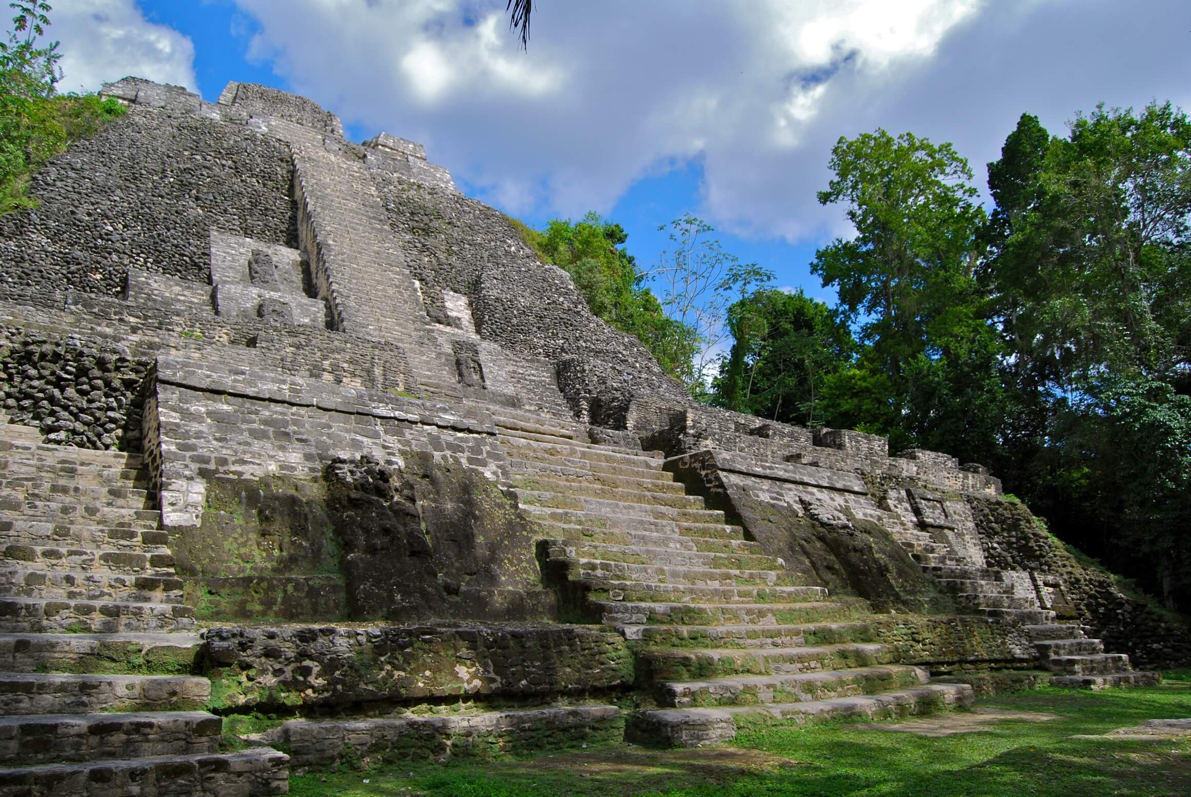 Belize's Top Mayan Pyramids | Veloso Tours